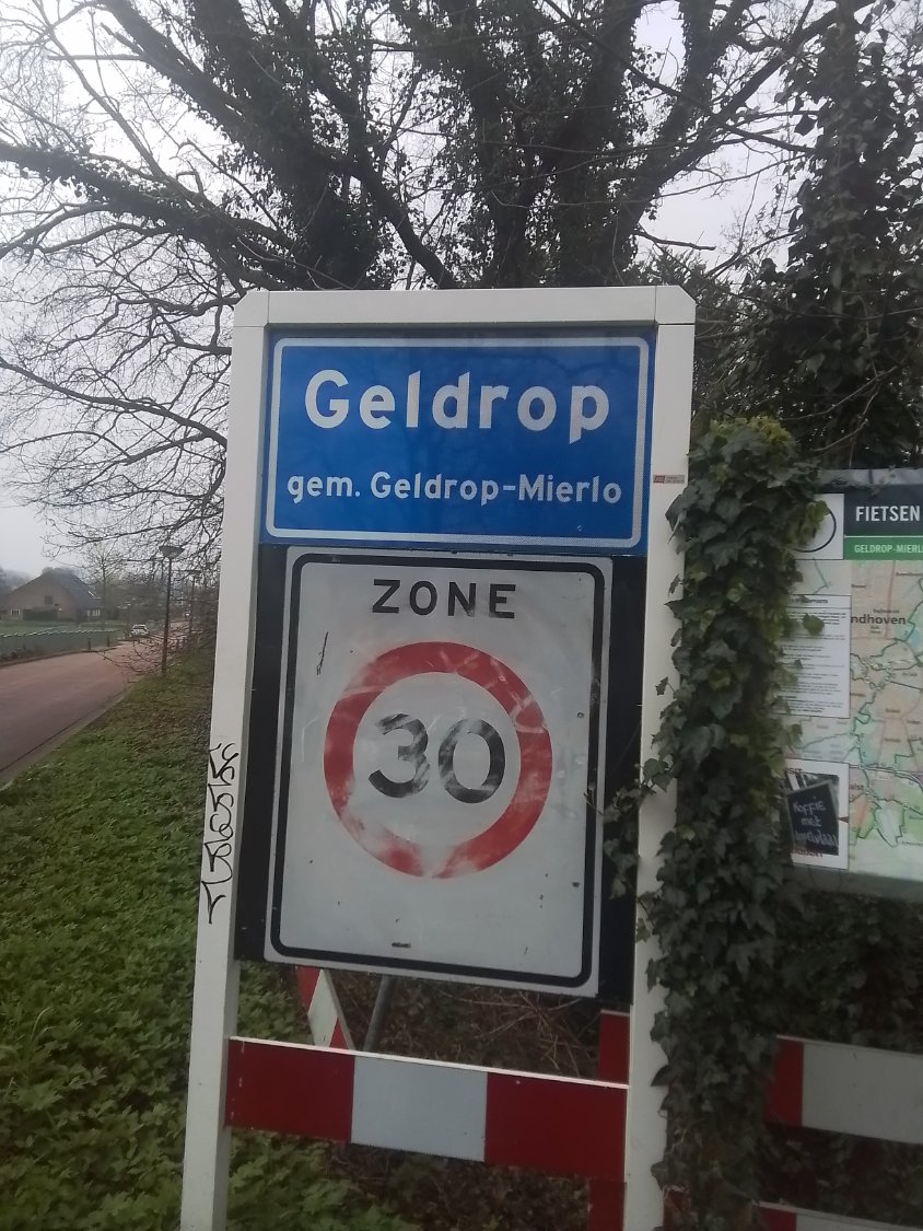 Solve Geldrop NoordBrabant Netherlands jigsaw puzzle online with 12 pieces