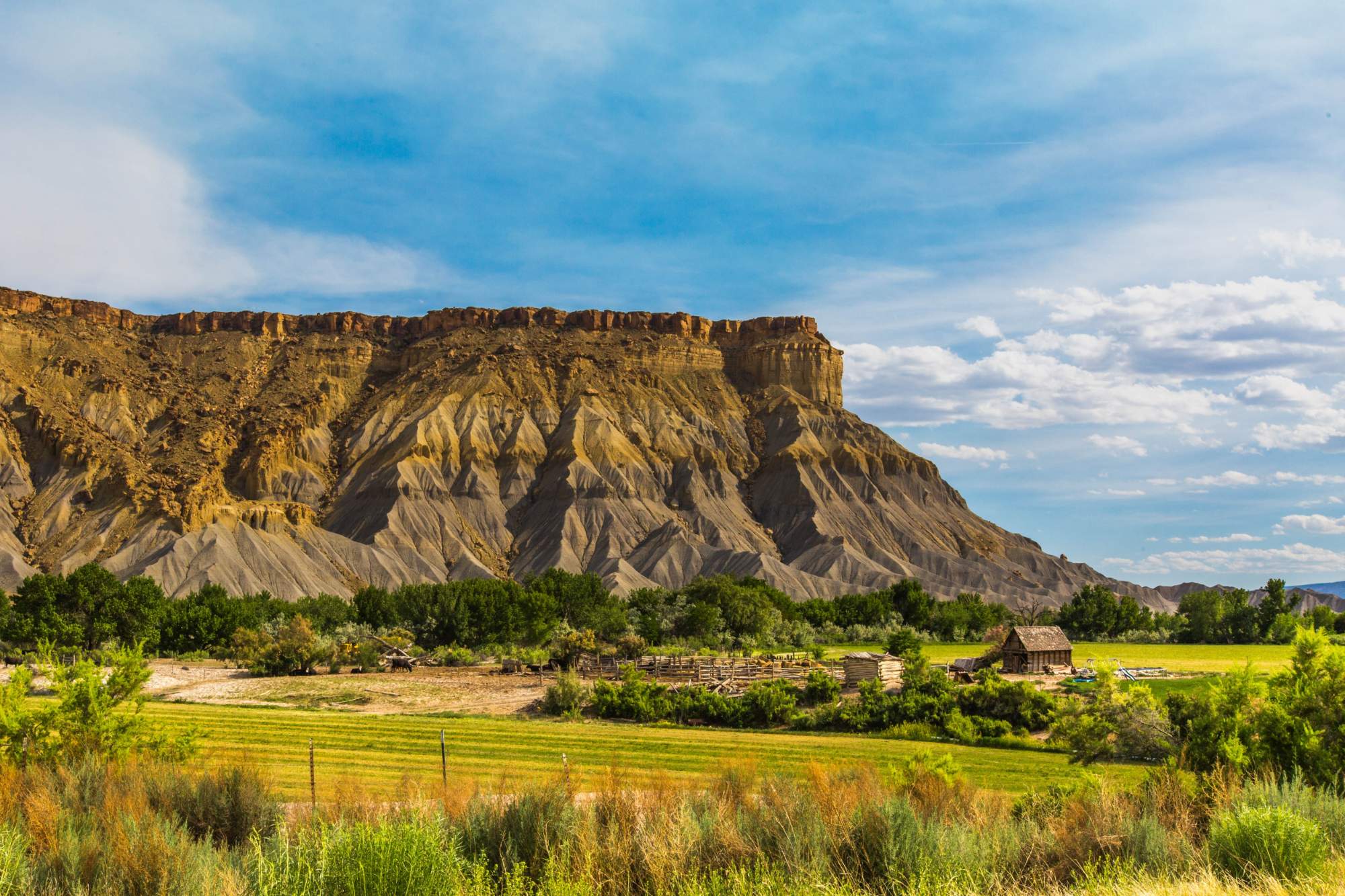 Solve capitol reef national park jigsaw puzzle online with 600 pieces