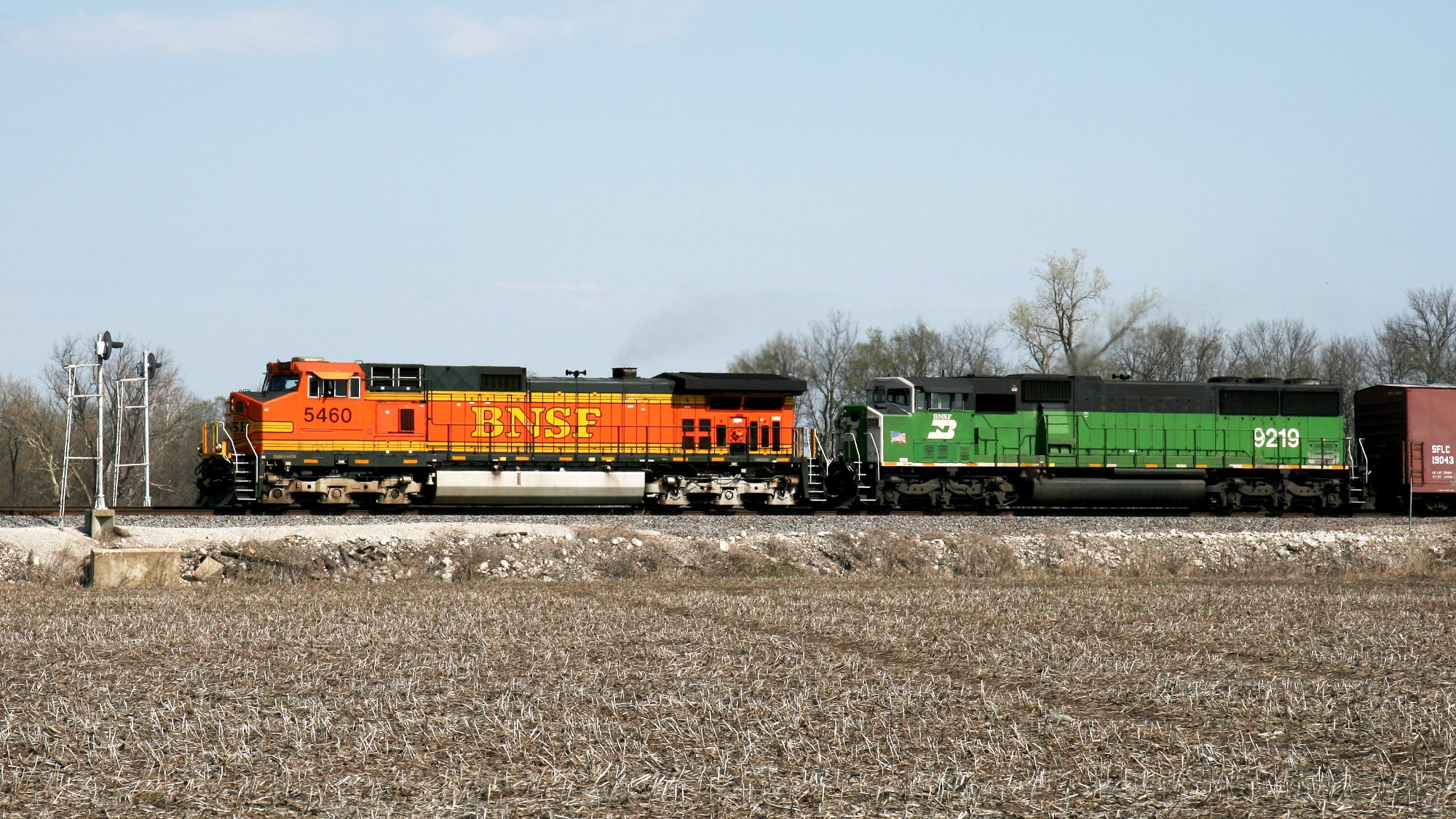 Solve The BNSF 5460 and 9219 jigsaw puzzle online with 66 pieces