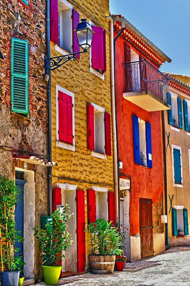 Solve Colors Of Provence, France jigsaw puzzle online with 70 pieces