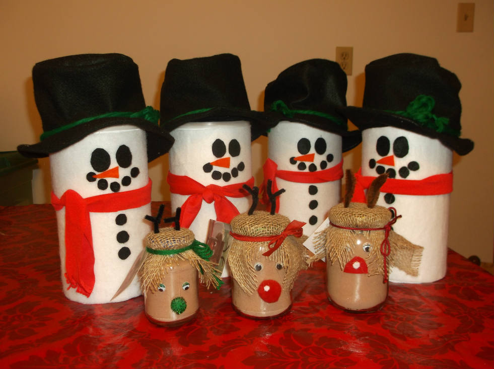 Solve oatmeal box snowmen & chocolate mix jar reindeer jigsaw puzzle ...