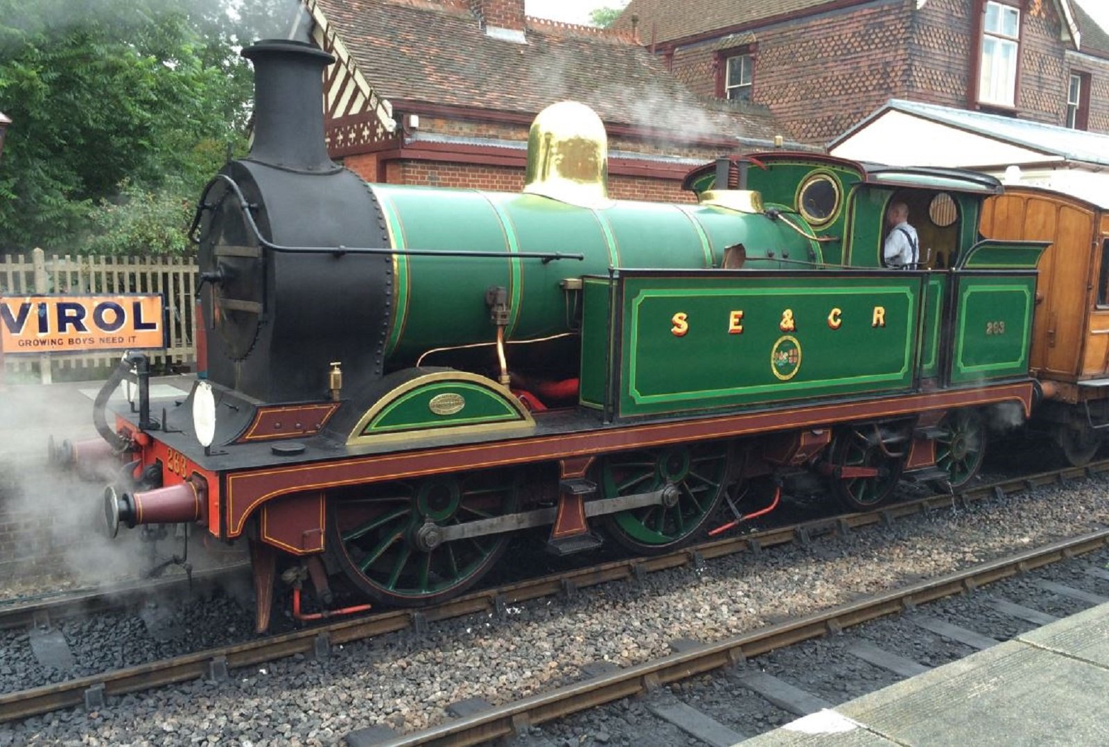 Solve SE&CR H Class 0-4-4T 263. jigsaw puzzle online with 117 pieces