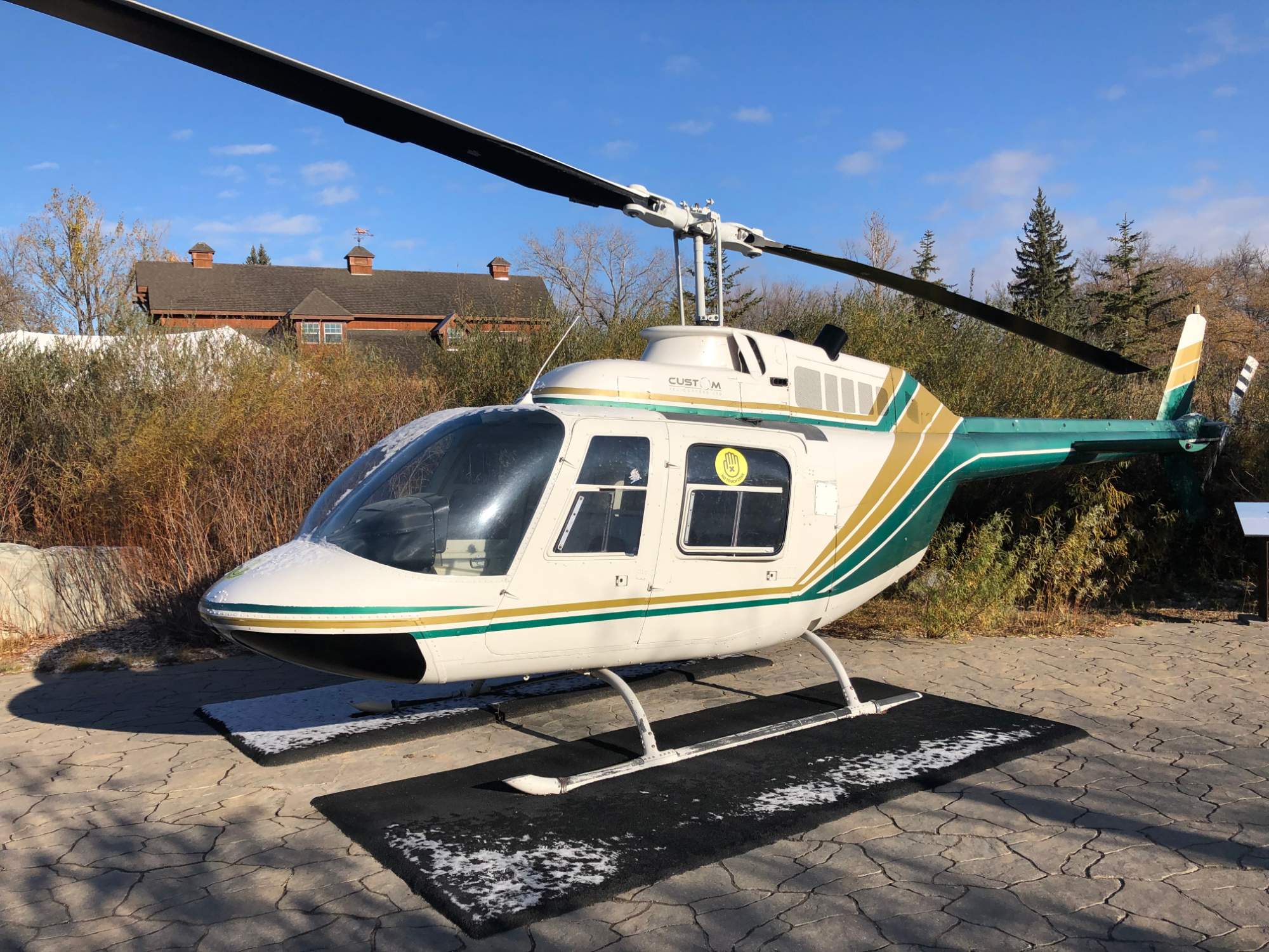 Solve Bell 206 Jet Ranger on display in Assiniboine Park Zoo, Winnipeg ...