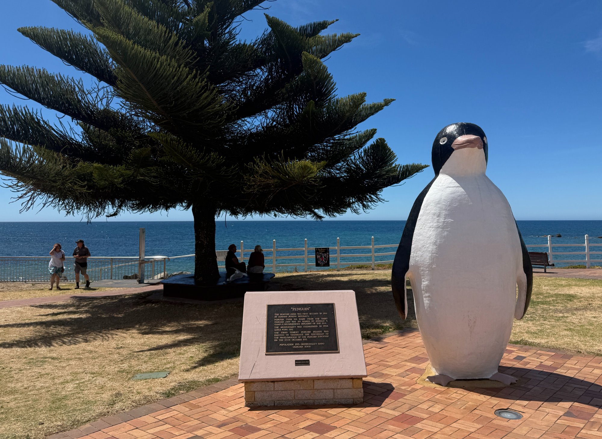 Solve The Penguin at Penguin, Tasmania jigsaw puzzle online with 192 pieces