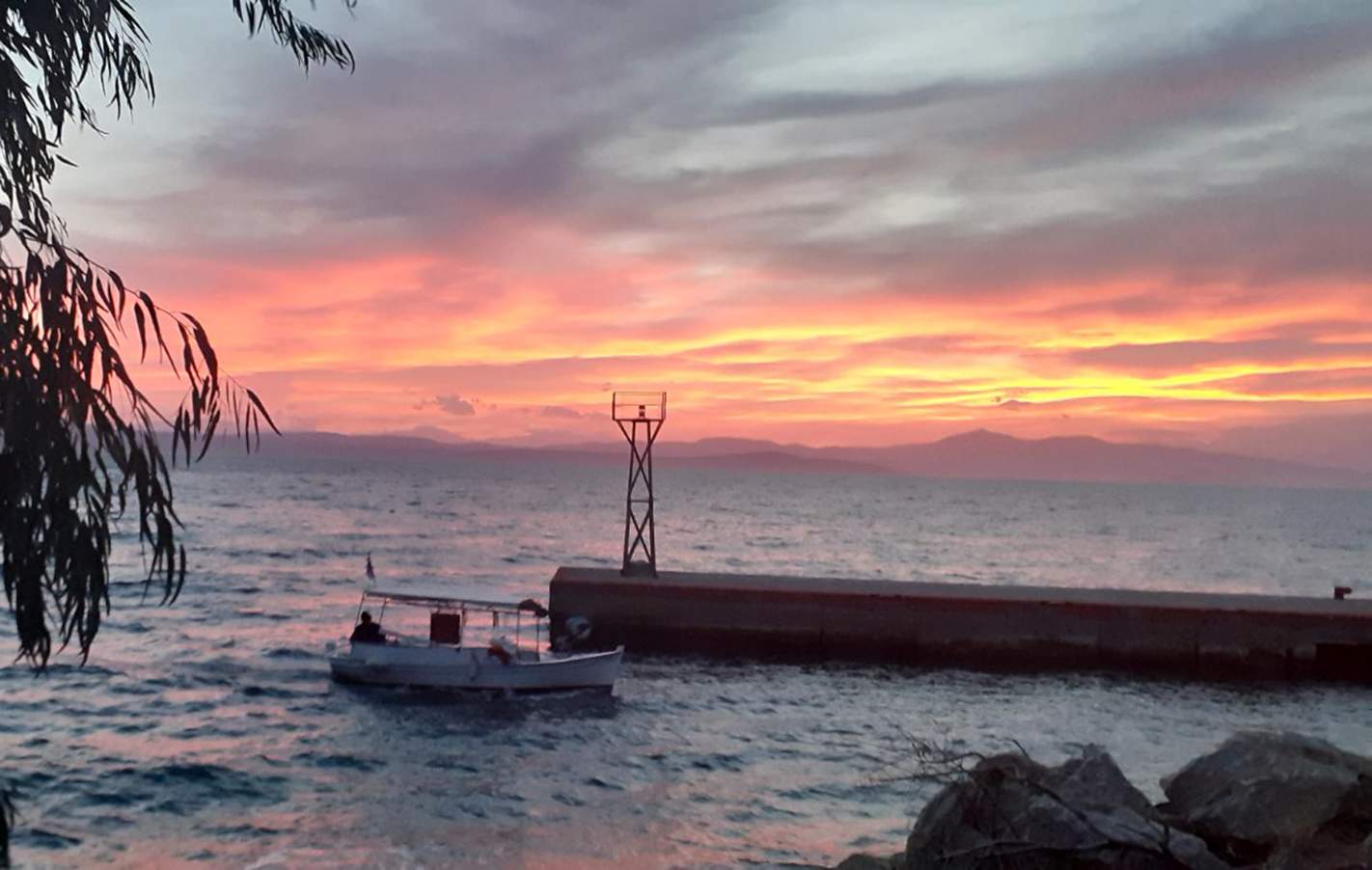 Solve Colours_965 jigsaw puzzle online with 28 pieces