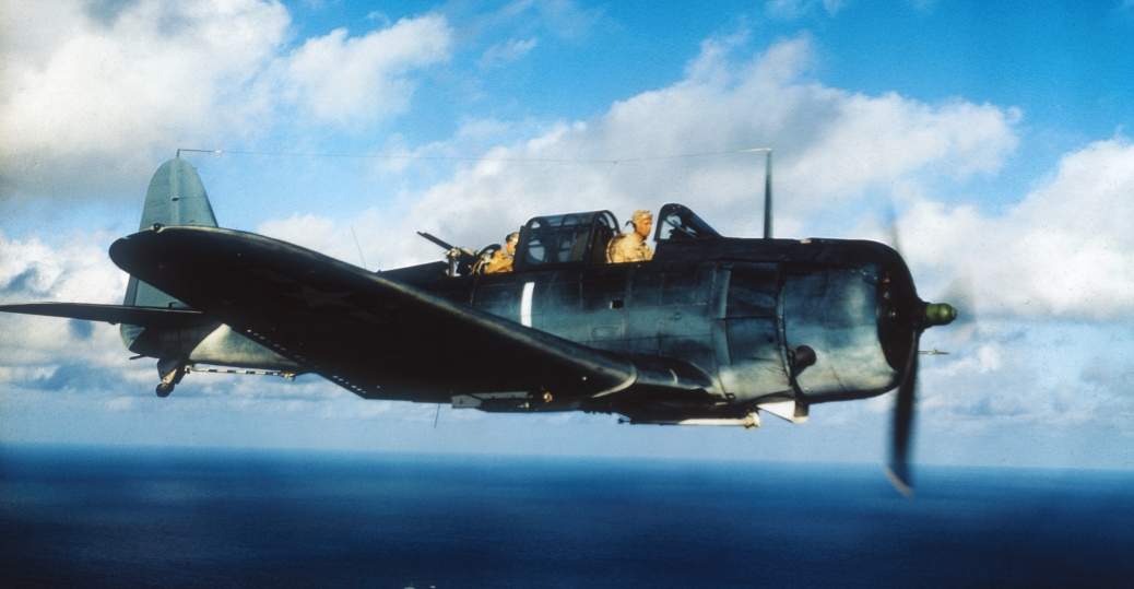 Solve WW2 Dauntless Dive Bomber jigsaw puzzle online with 153 pieces