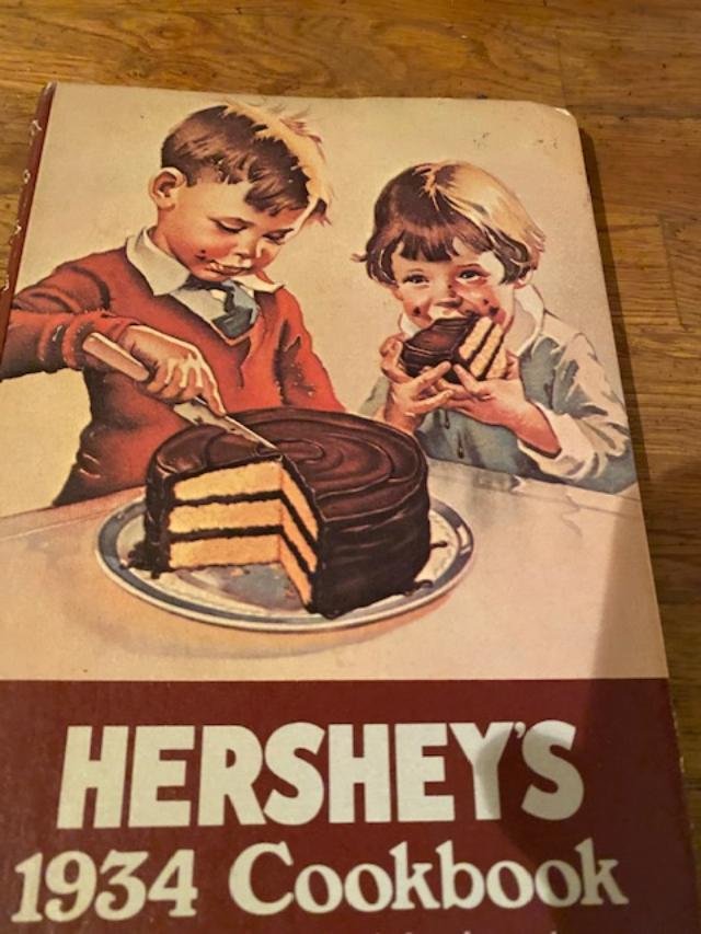 Solve Hershery;s 1934 cookbook jigsaw puzzle online with 20 pieces