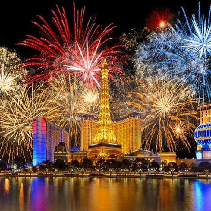 Solve Happy New Year jigsaw puzzle online with 25 pieces