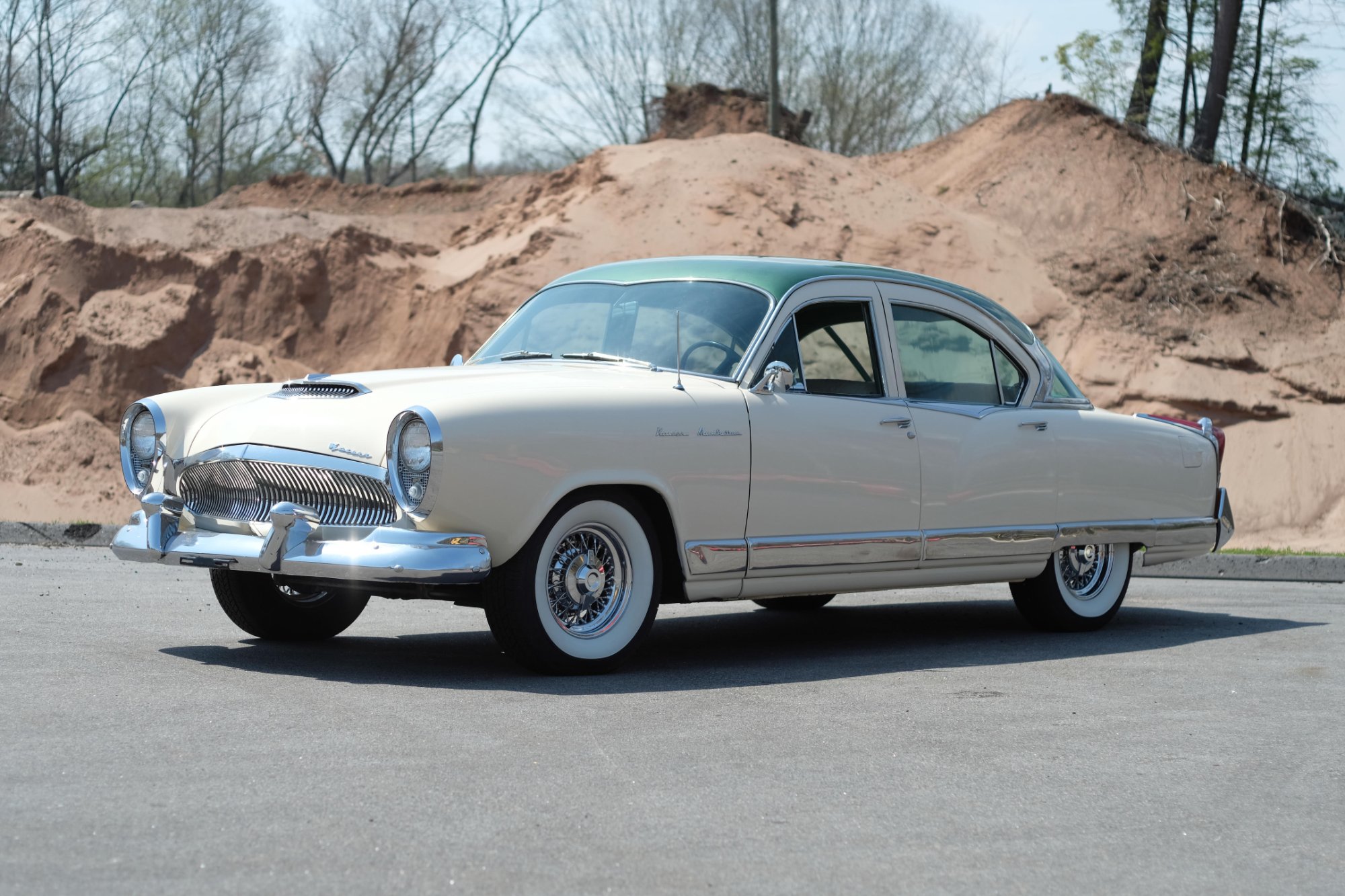 Solve 1954 Kaiser Supercharged Manhattan jigsaw puzzle online with 70 ...