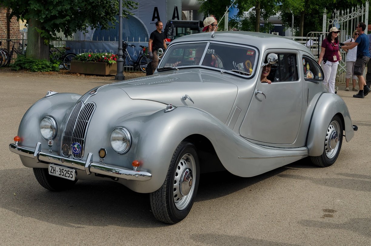 Solve Bristol "400" 2-door saloon - 1948 jigsaw puzzle online with 216 ...