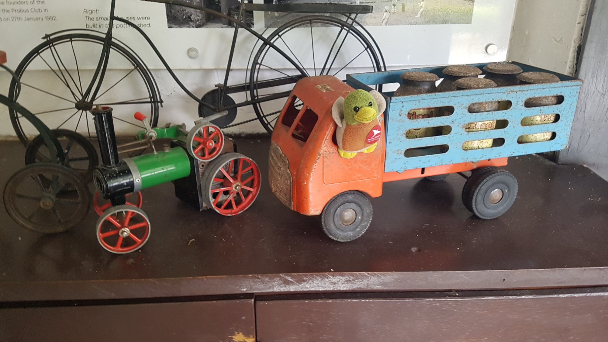 Solve Pate, Drivers Mate jigsaw puzzle online with 104 pieces