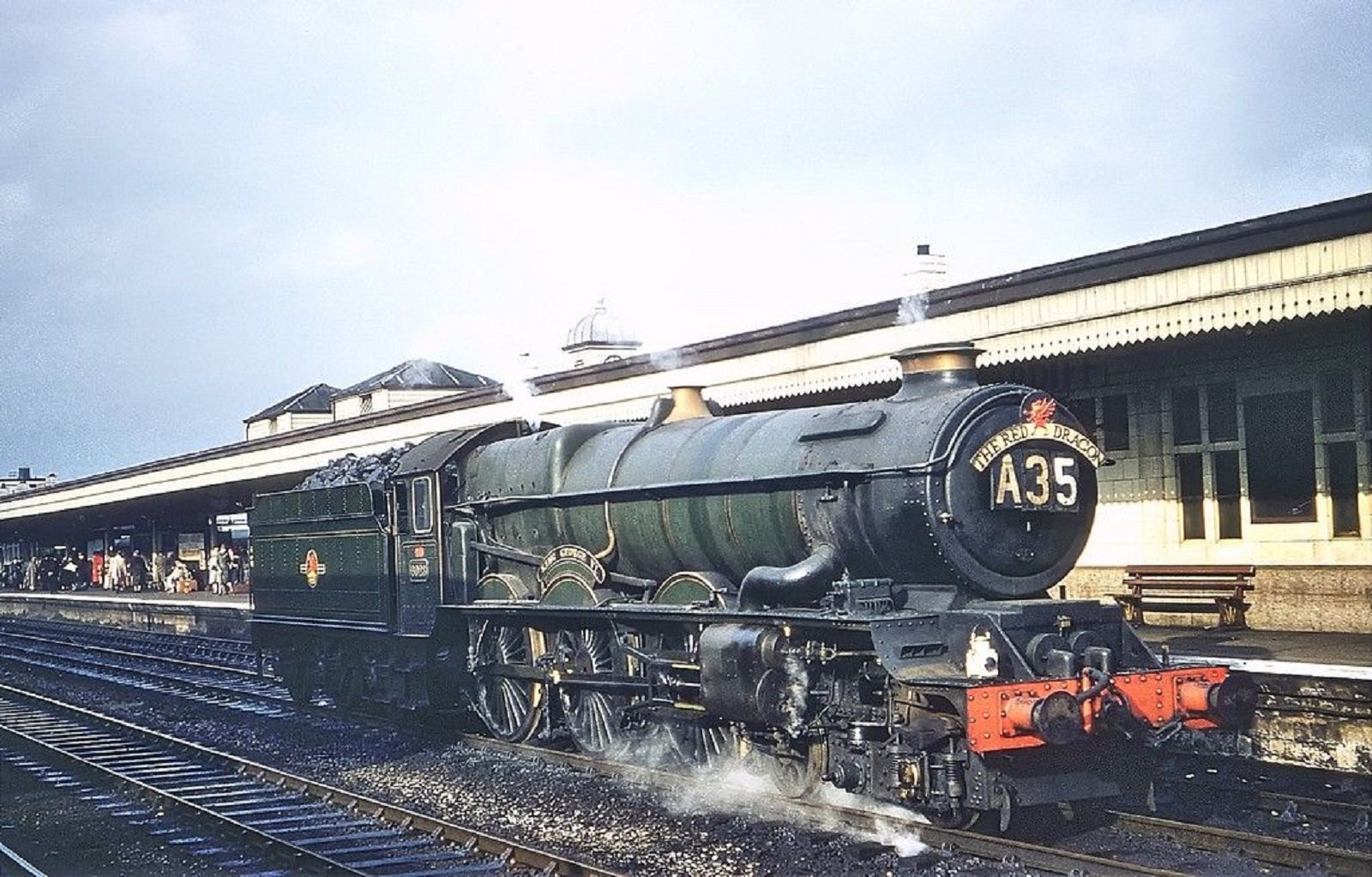 Solve GWR 'King' Class 4-6-0 6028 King George VI. jigsaw puzzle online ...