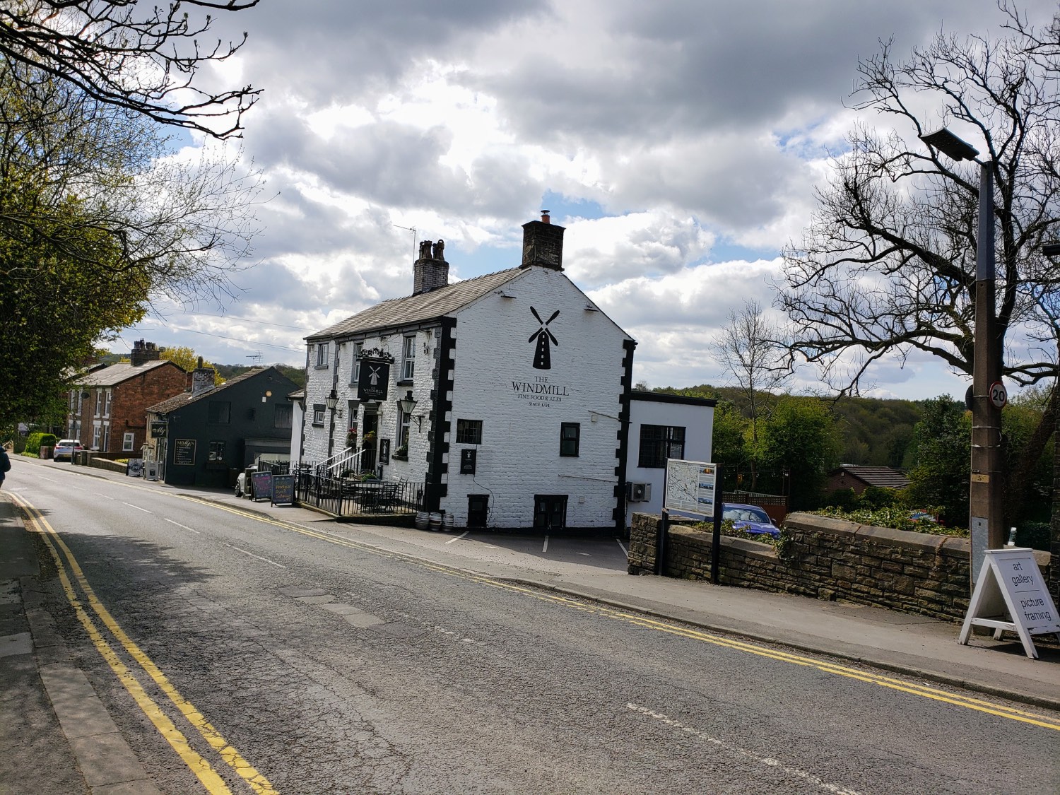 Jigsaw Puzzle | The Windmill Pub, Parbold | 48 pieces | Jigidi