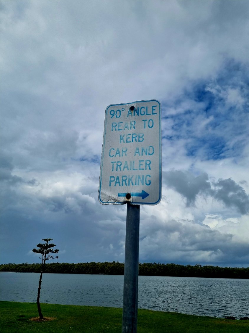 Solve Sign jigsaw puzzle online with 12 pieces