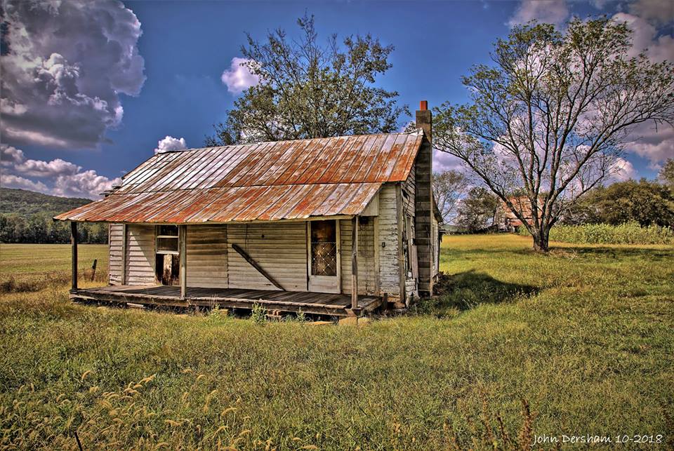 Solve Beauty in Rust jigsaw puzzle online with 126 pieces