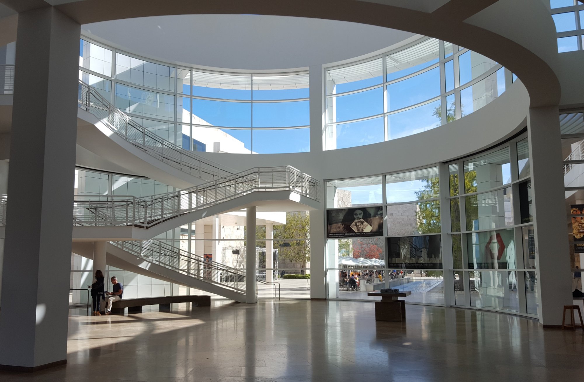 Solve Getty Museum interior jigsaw puzzle online with 400 pieces