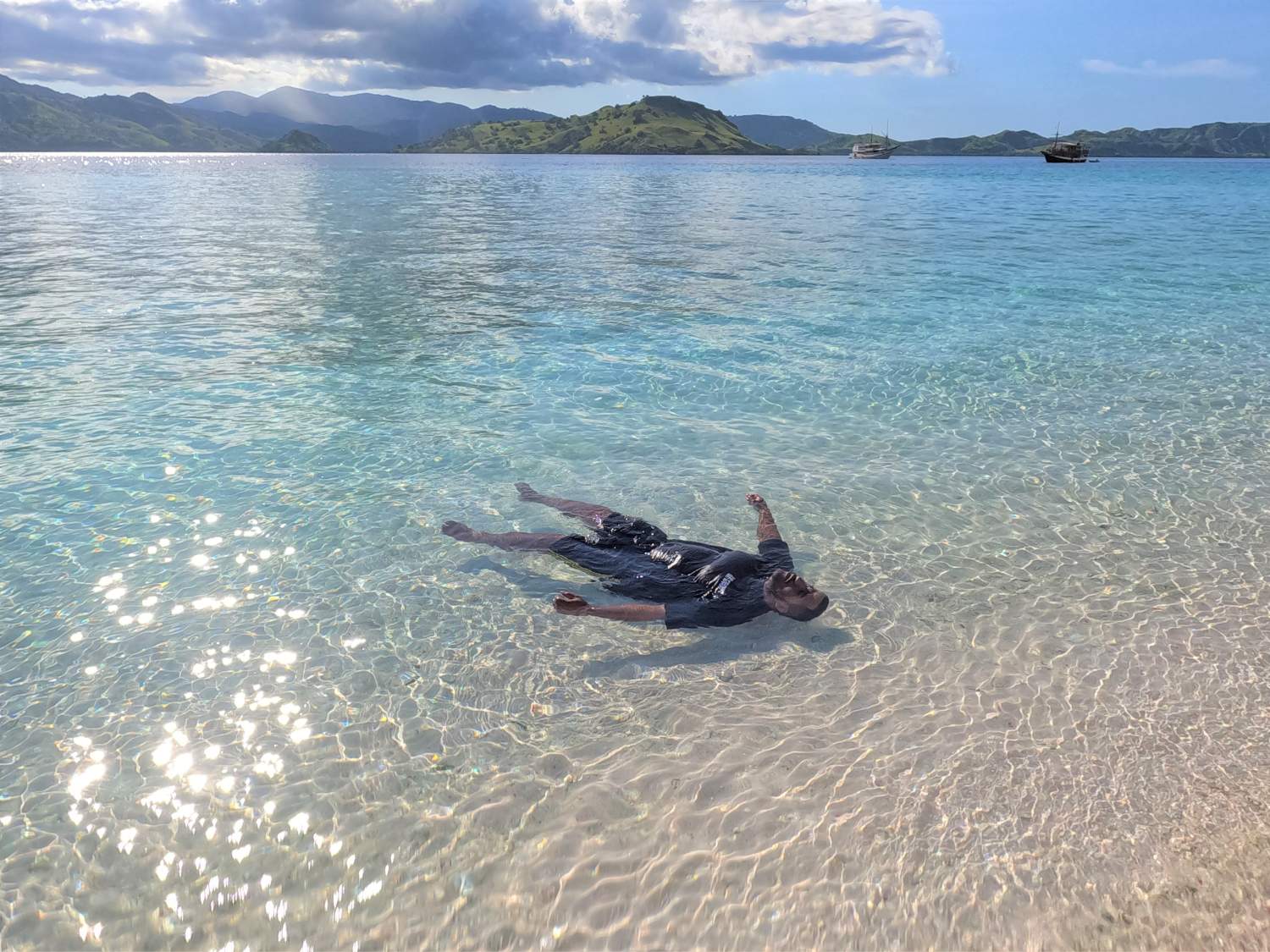 Solve "Can't we stay here. . . forever?" jigsaw puzzle online with 70 ...