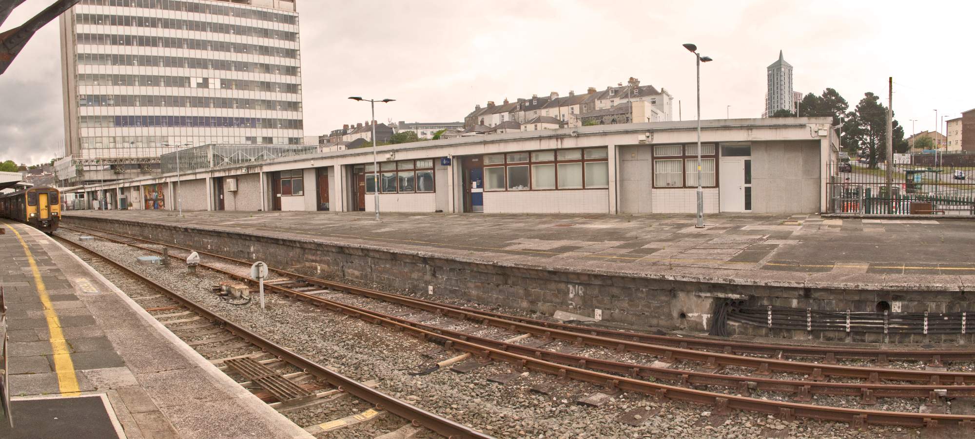 Solve Plymouth 26-06-2012 Railway Station BR Class 150 232 at Platform ...