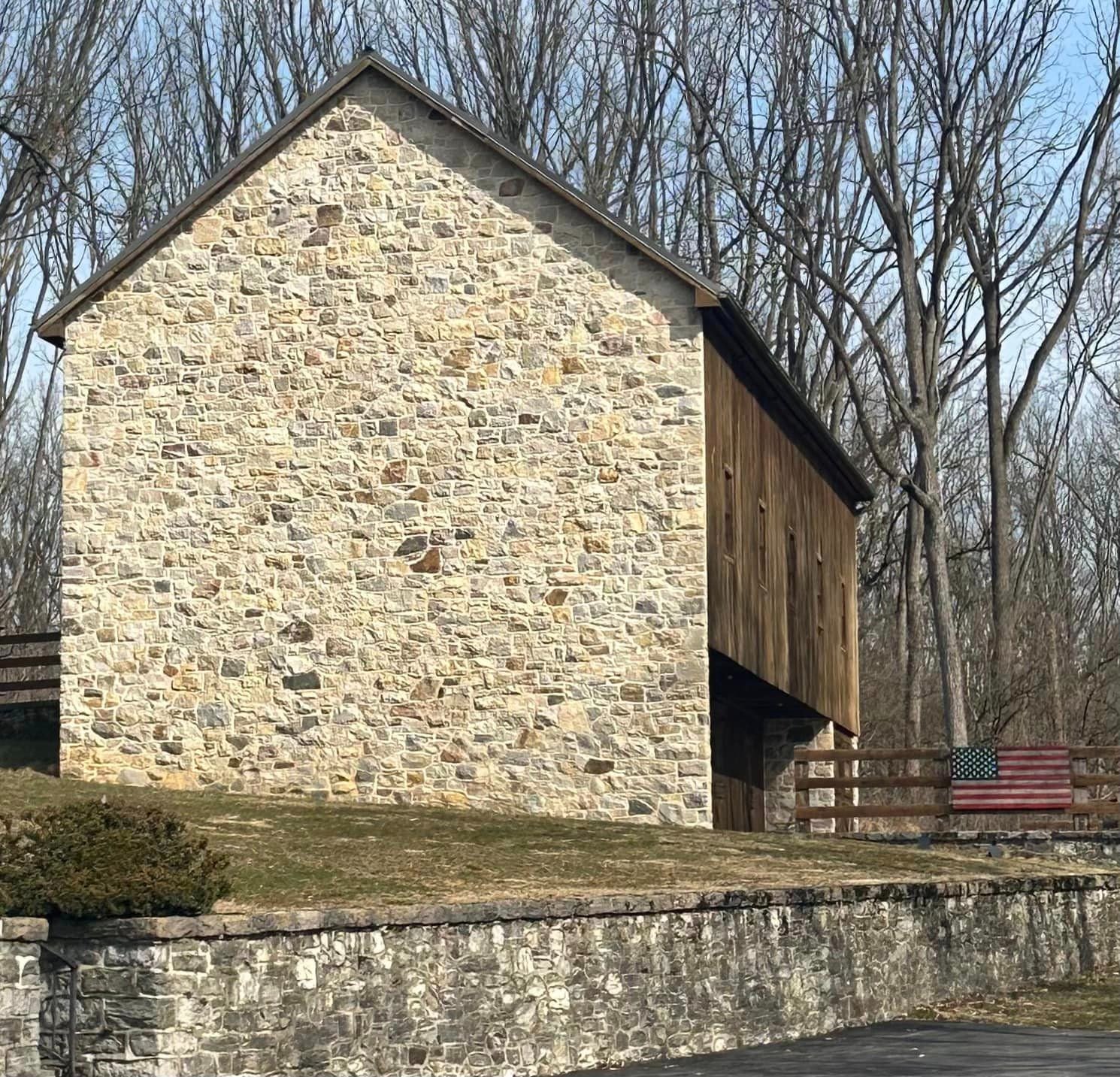 Solve Penn State Perks Barn jigsaw puzzle online with 272 pieces