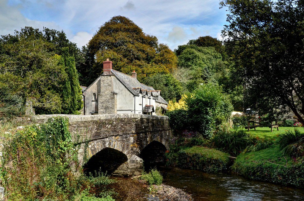 Jigsaw Puzzle | 96 pieces | The River Lerryn at Couch's Mill, Cornwall ...