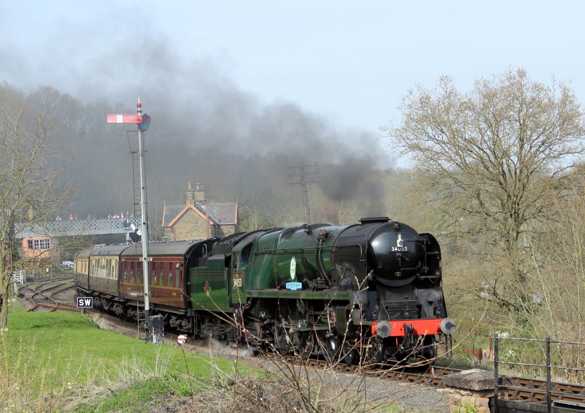 Solve SR Battle of Britain Class 4-6-2 34053 Sir Keith Park at Highley ...