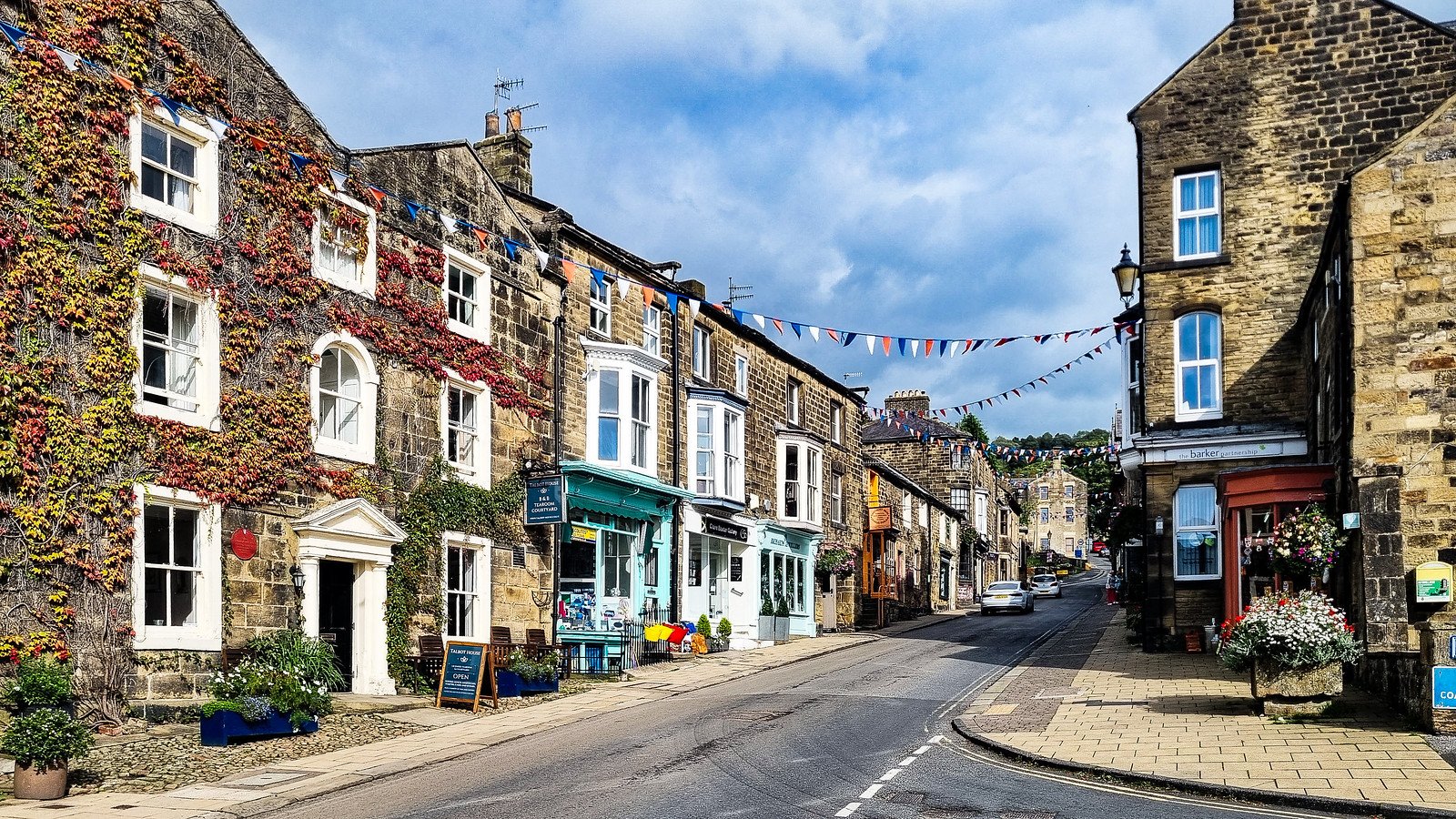 Solve Pateley Bridge, Nidderdale, North Yorkshire, UK jigsaw puzzle ...