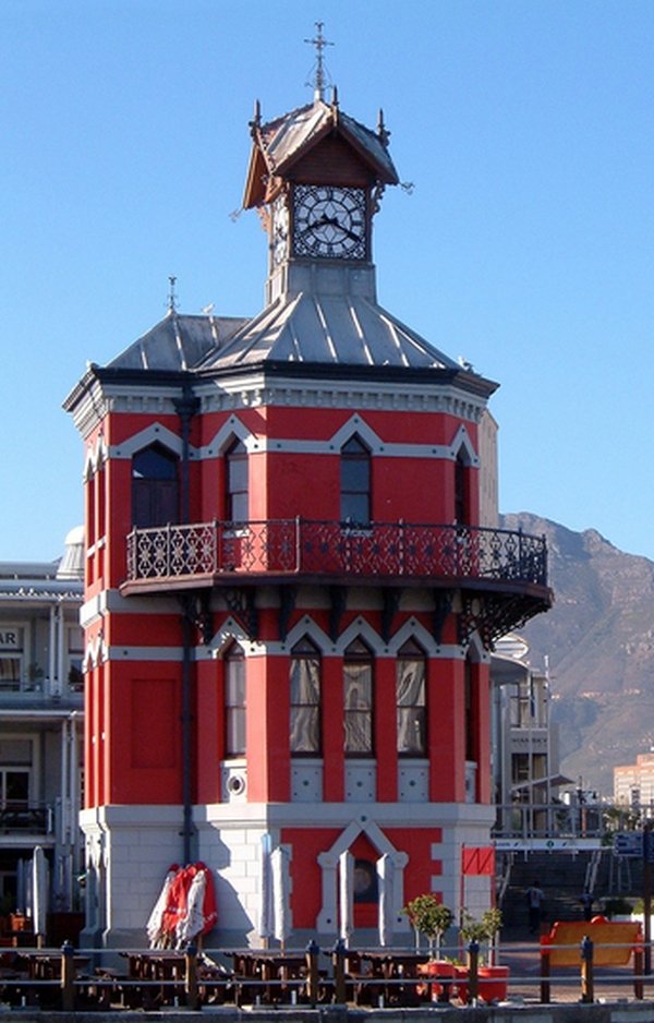 Solve Cape Town, Clock Tower jigsaw puzzle online with 77 pieces