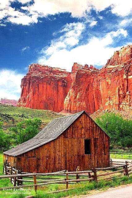 Solve Old Southwestern Barn in Capitol Reef National Park..... jigsaw ...