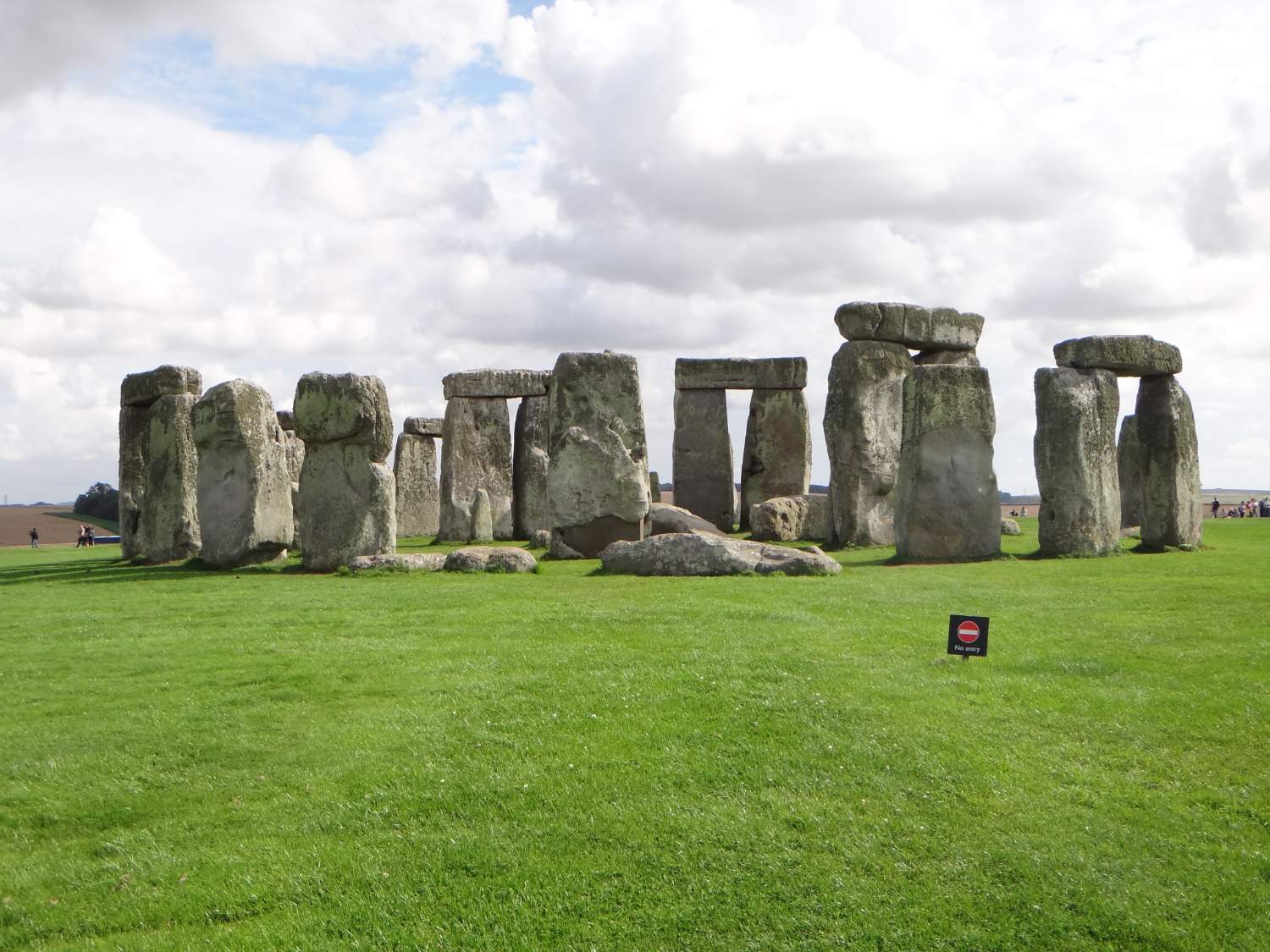 Solve Stonehenge. UK. jigsaw puzzle online with 80 pieces