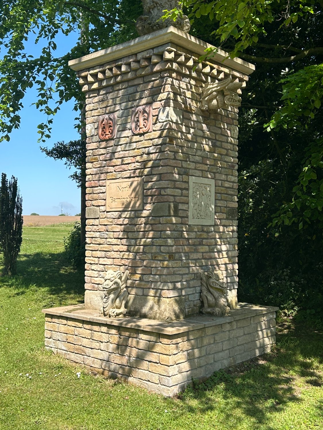 Solve North Barningham Sign jigsaw puzzle online with 266 pieces