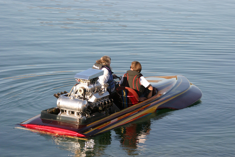 Solve 1969 Sanger Hydroplane jigsaw puzzle online with 77 pieces