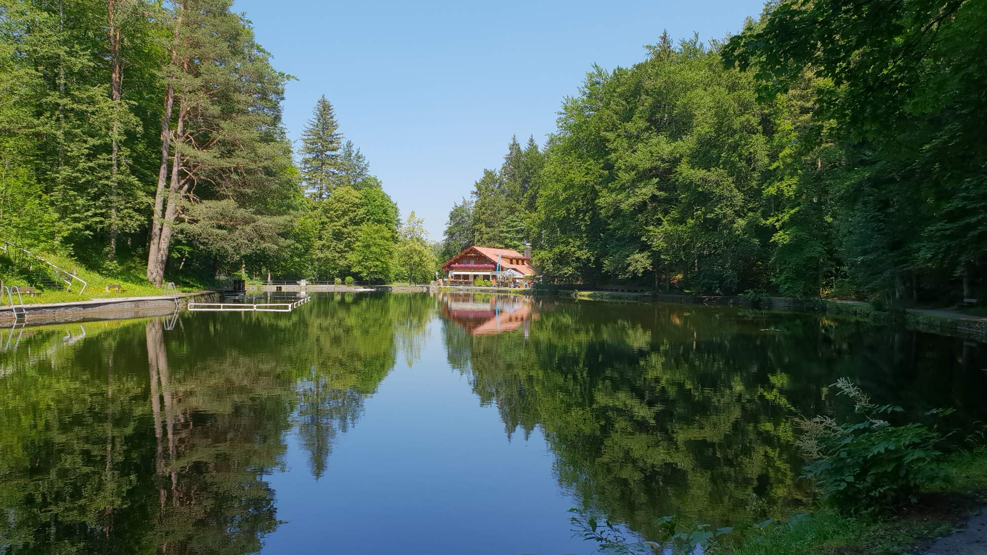 Solve German lake jigsaw puzzle online with 510 pieces
