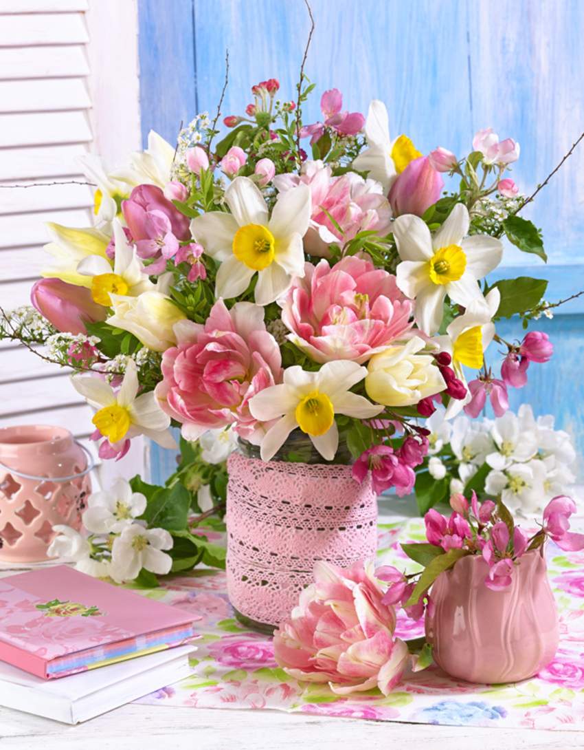 Solve Pretty in Pink (X-Large) jigsaw puzzle online with 270 pieces