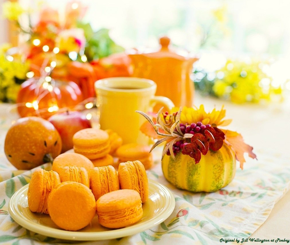 Solve Welcome, October! 🍁 jigsaw puzzle online with 42 pieces