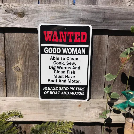 Solve A very funny sign . jigsaw puzzle online with 81 pieces