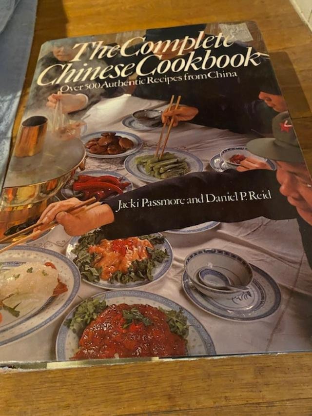 Solve The Complete Chinese Cookbook jigsaw puzzle online with 20 pieces