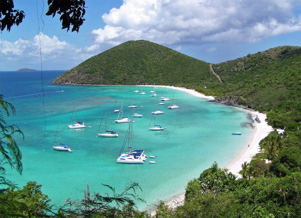 Solve White Bay, Jost Van Dyke - BVI jigsaw puzzle online with 130 pieces