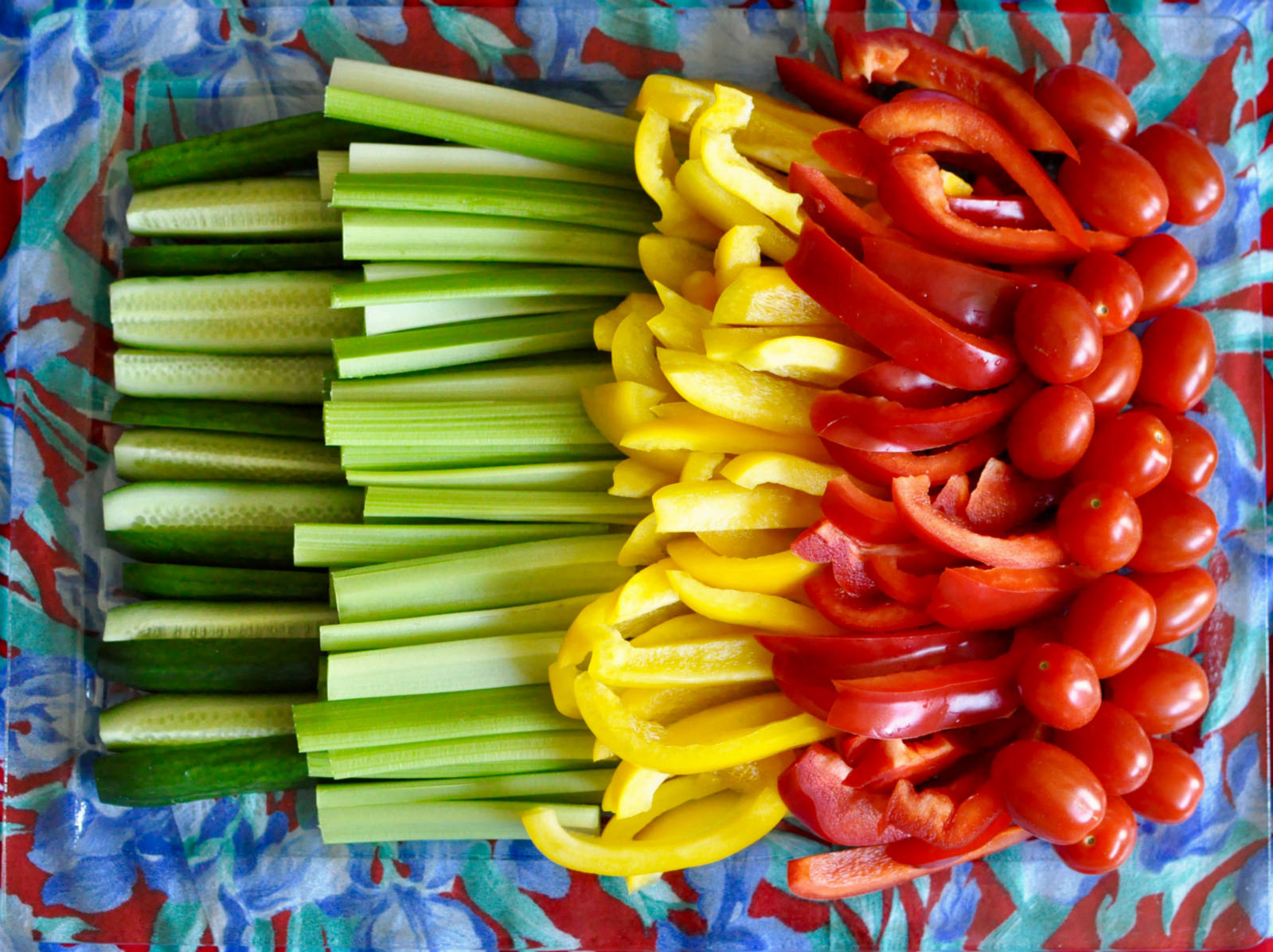 Solve Vegetable slices jigsaw puzzle online with 432 pieces