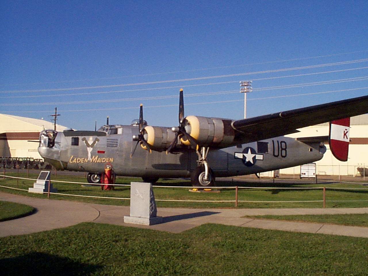 Solve Laden Maiden B-24 (0612) jigsaw puzzle online with 30 pieces