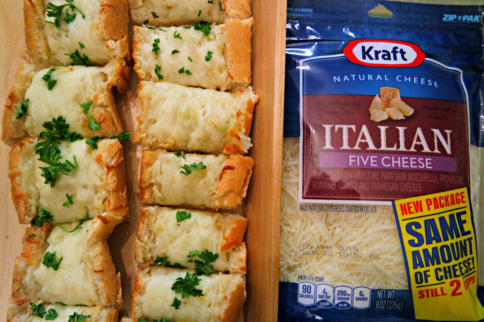 Solve Easy Cheesy Garlic Bread jigsaw puzzle online with 442 pieces