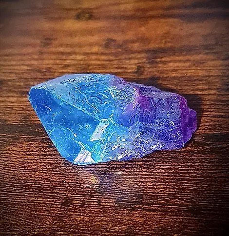 Solve A Pretty Rock jigsaw puzzle online with 9 pieces