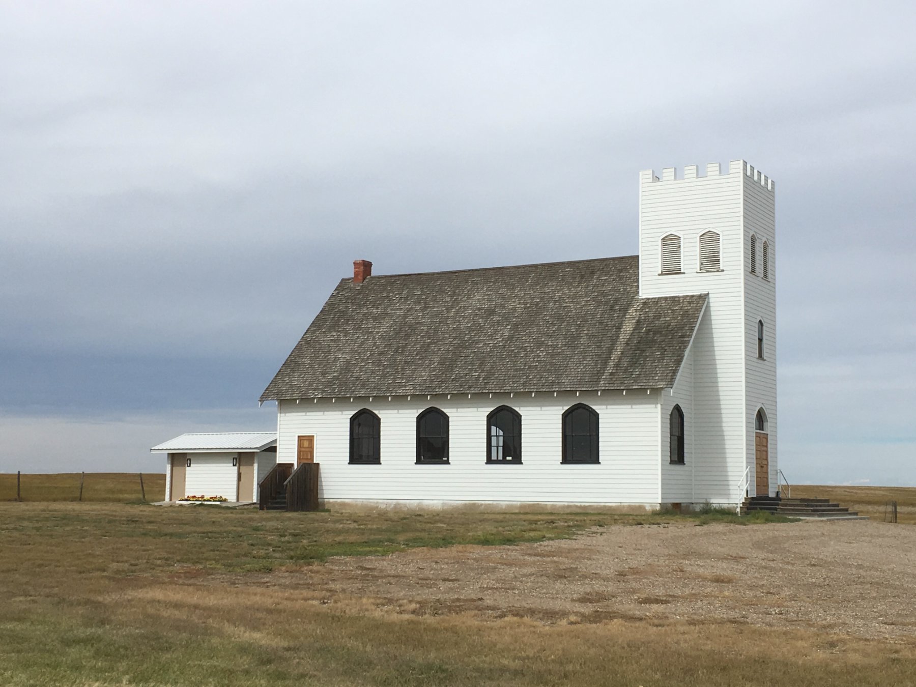 Solve Retlaw church 057i jigsaw puzzle online with 63 pieces