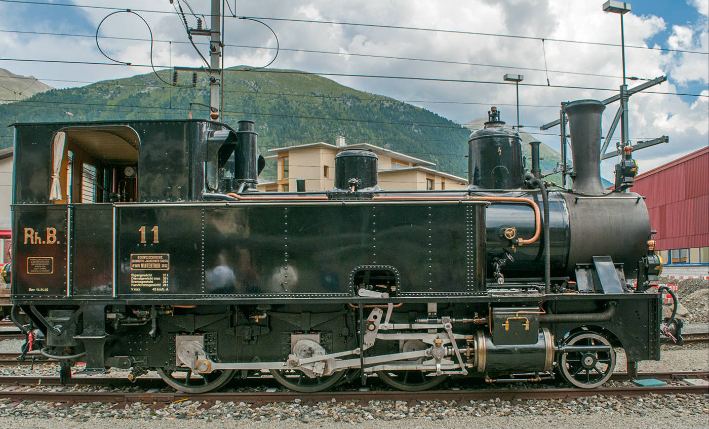 Solve Steam Locomotive "Heidi" jigsaw puzzle online with 112 pieces