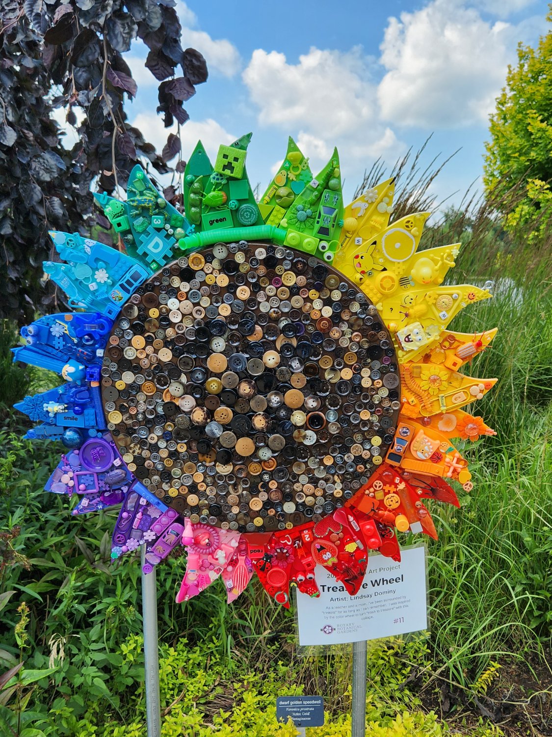 Solve Rotary Gardens jigsaw puzzle online with 80 pieces