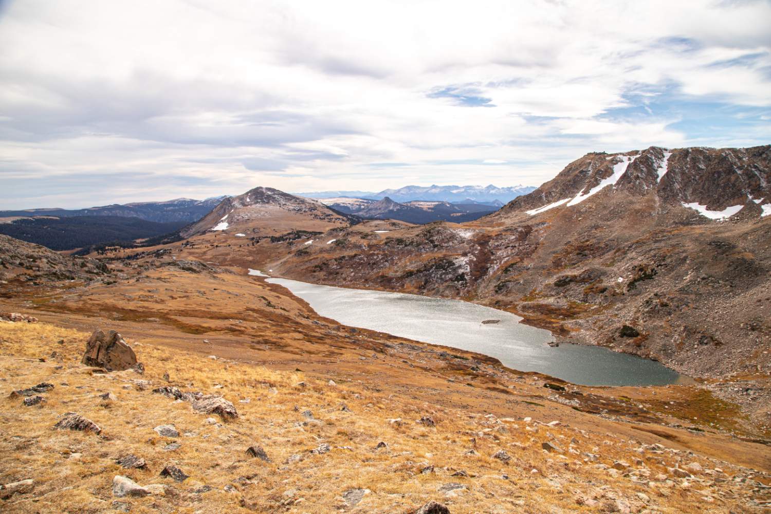 Solve BEAR TOOTH PASS jigsaw puzzle online with 96 pieces