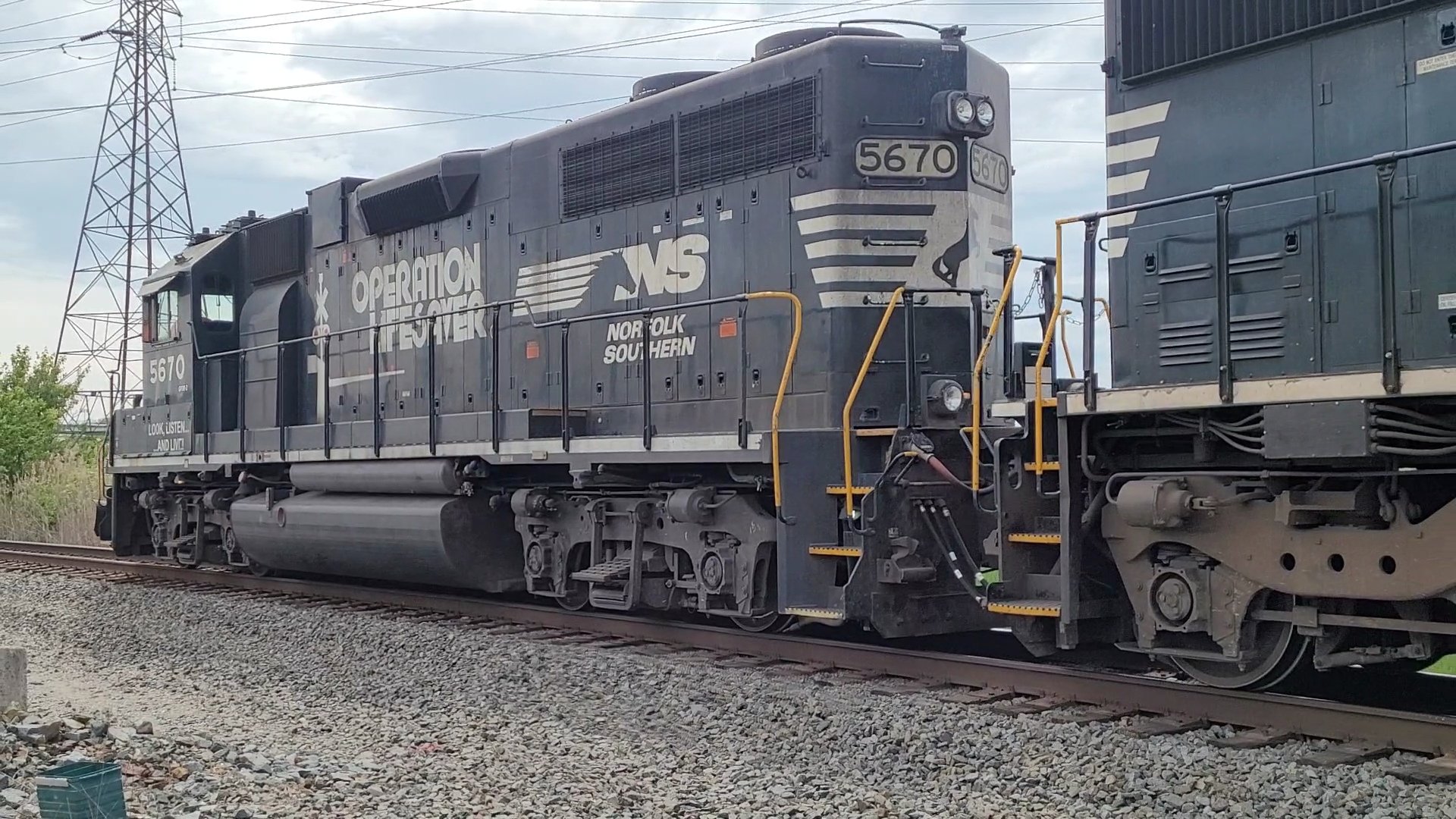 Solve NS Operation Lifesaver 5670 jigsaw puzzle online with 589 pieces