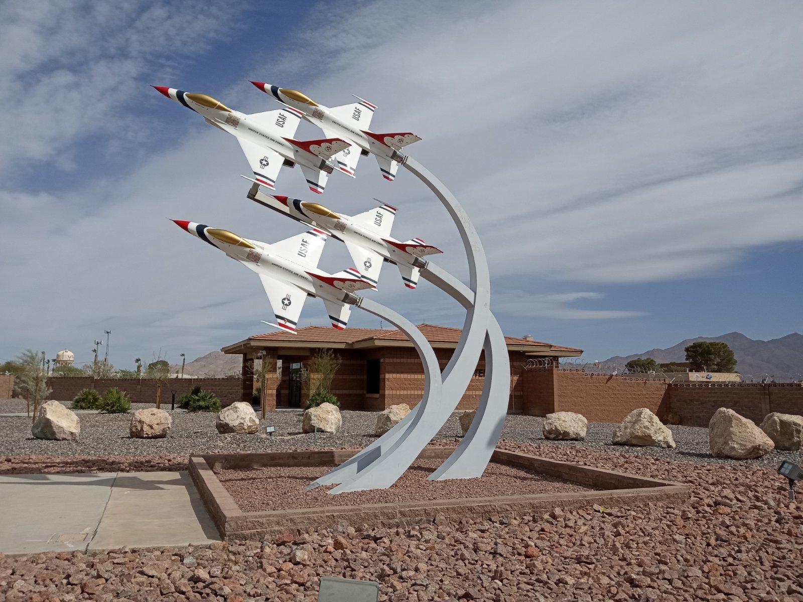 Solve U.S. Air Force Air Demonstration Squadron jigsaw puzzle online ...