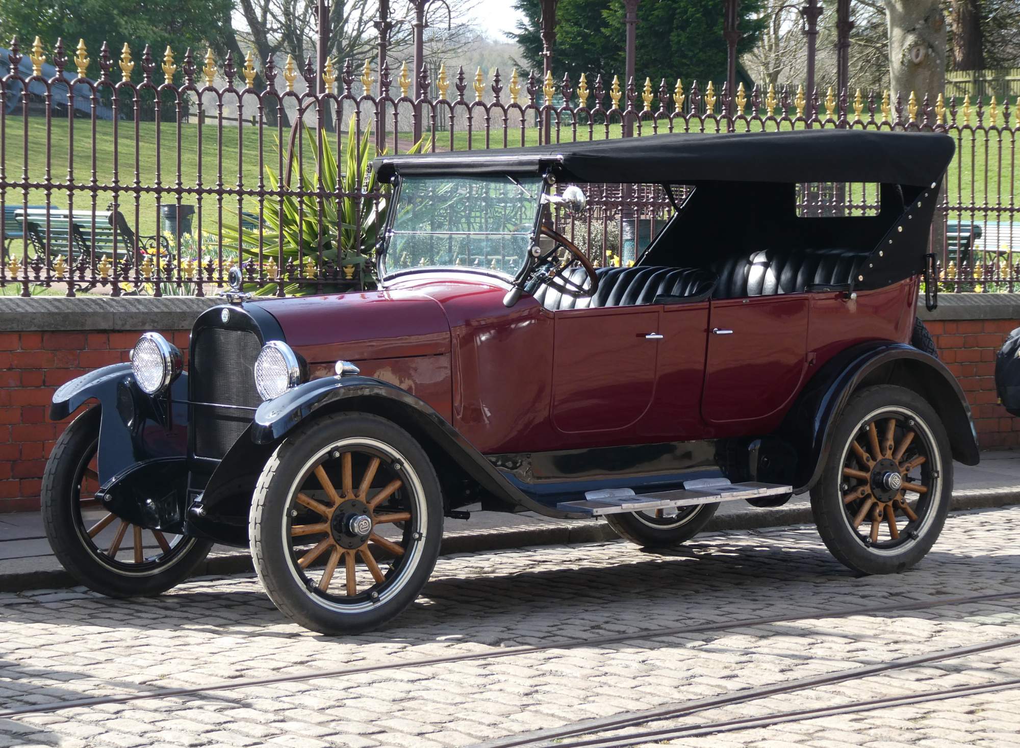 Solve 1923 Dodge Touring Sedan jigsaw puzzle online with 300 pieces