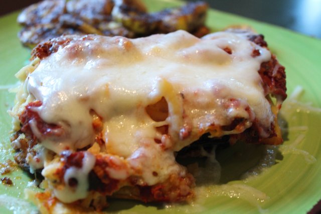 Solve Eggplant Parmesan jigsaw puzzle online with 70 pieces