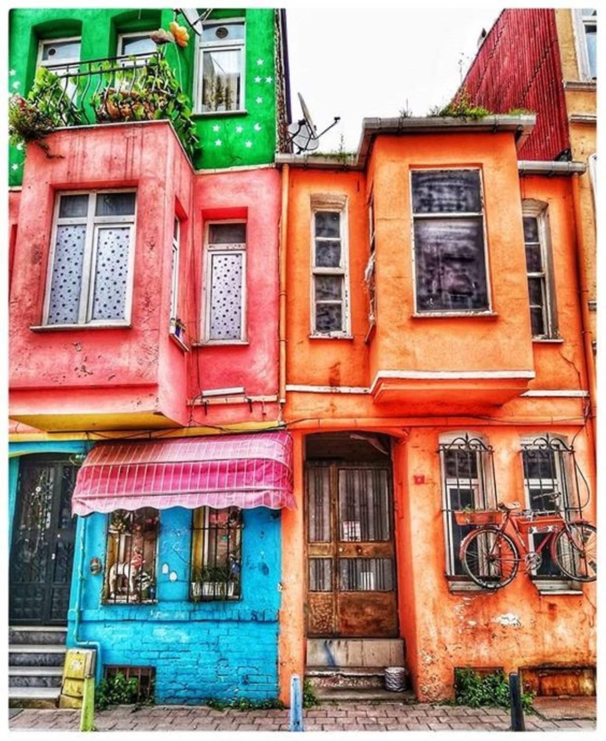 Jigsaw Puzzle | 63 pieces | Balat-Istanbul | Jigidi